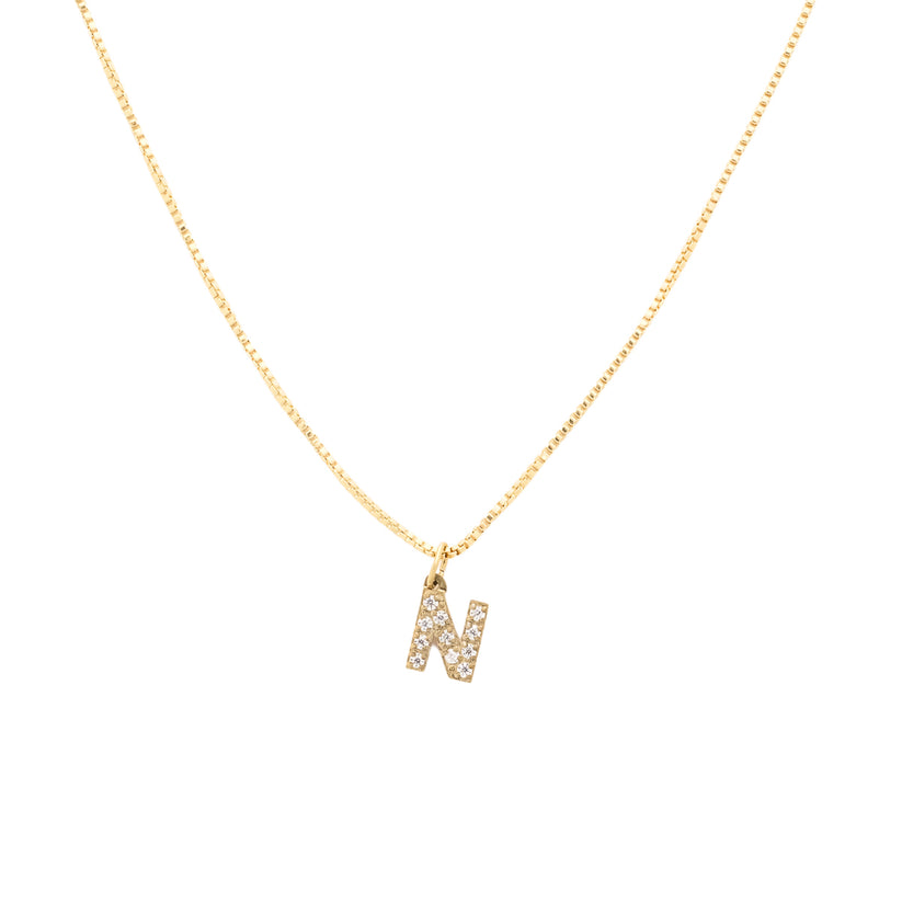 Cadena con Inicial Mini Zirconias - Chapa de Oro – Aurela 18K